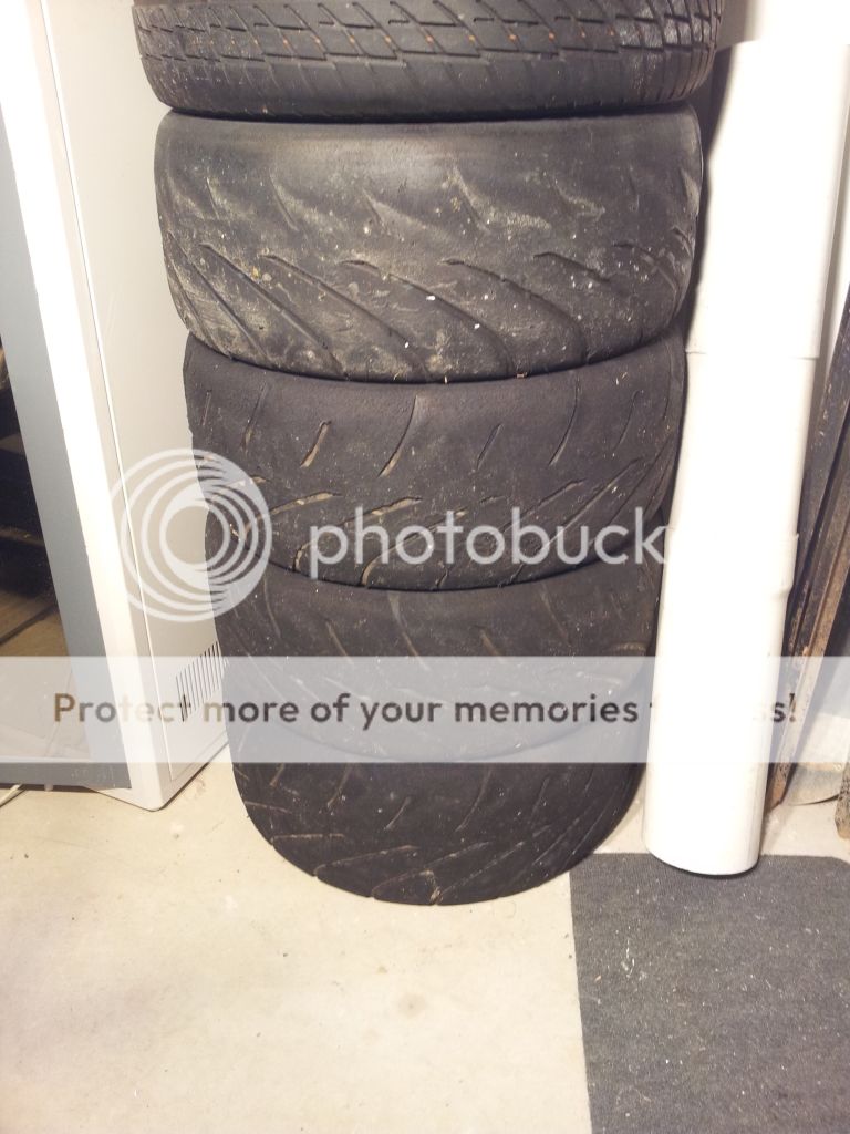 [NSW] - RE55S Soft Compound Semi Slicks | Just Commodores